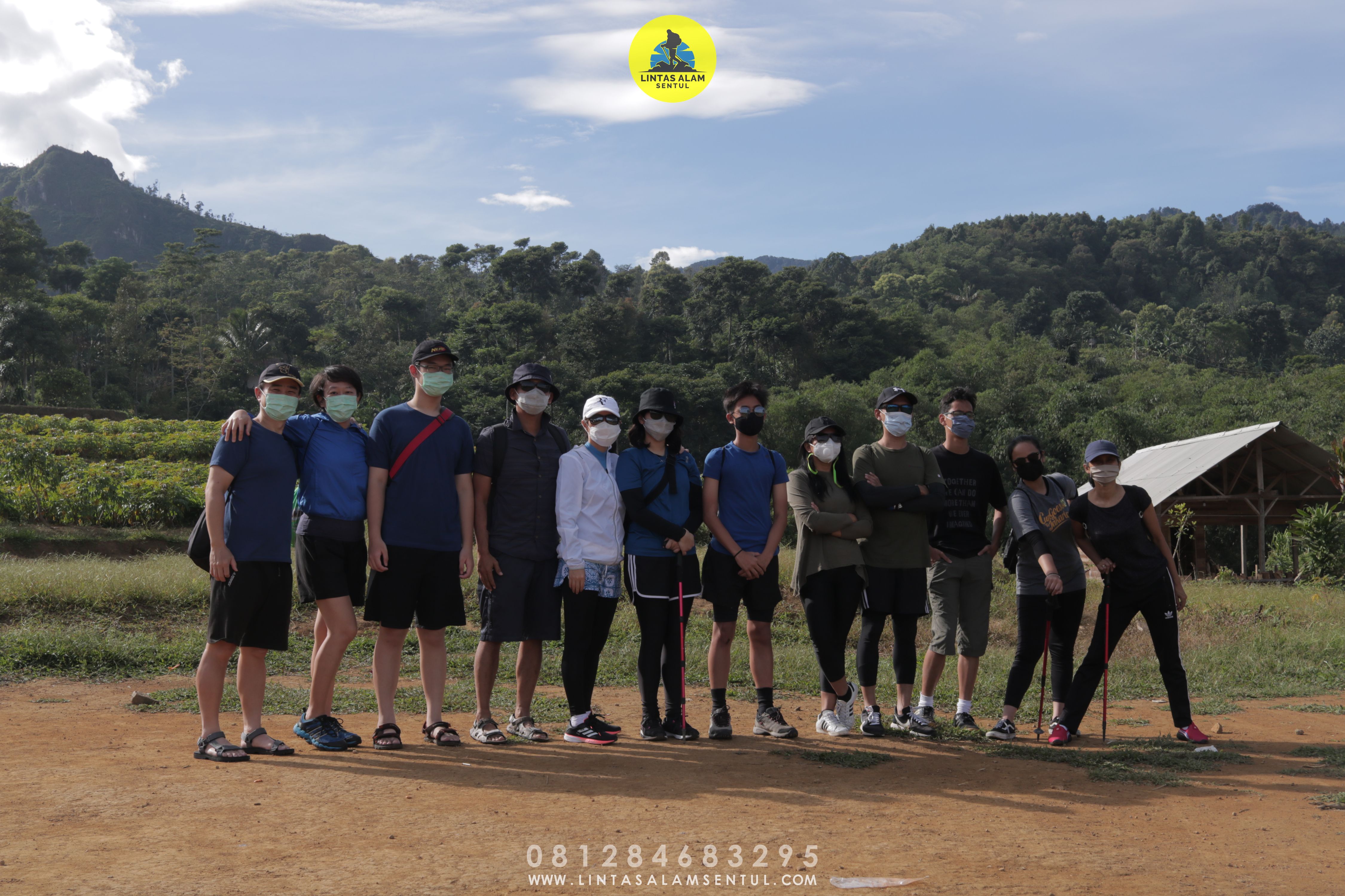 9 Lokasi Populer Hiking di Sentul Bogor